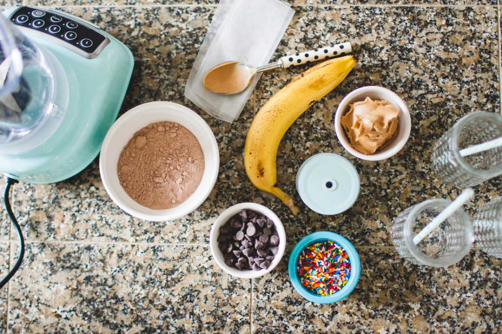 LITTLE BITES: CHUNKY MONKEY PROTEIN SHAKE - RAE ANN KELLY