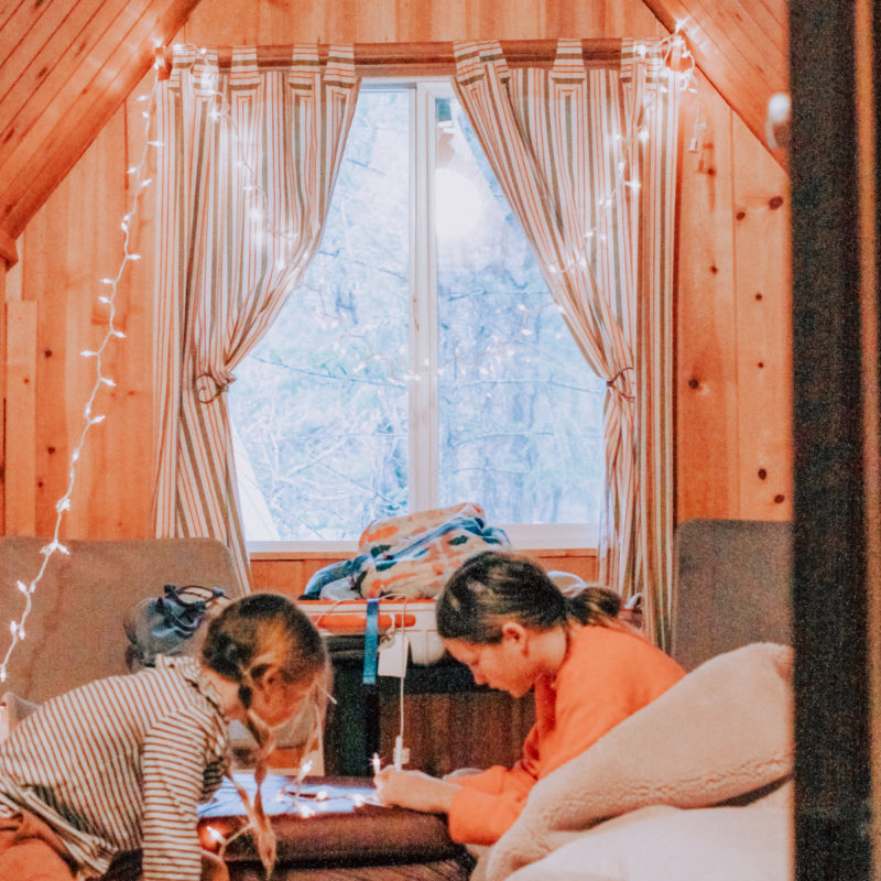 MINI MAKERS: PAPER PLATE BUNNY MASK - RAE ANN KELLY